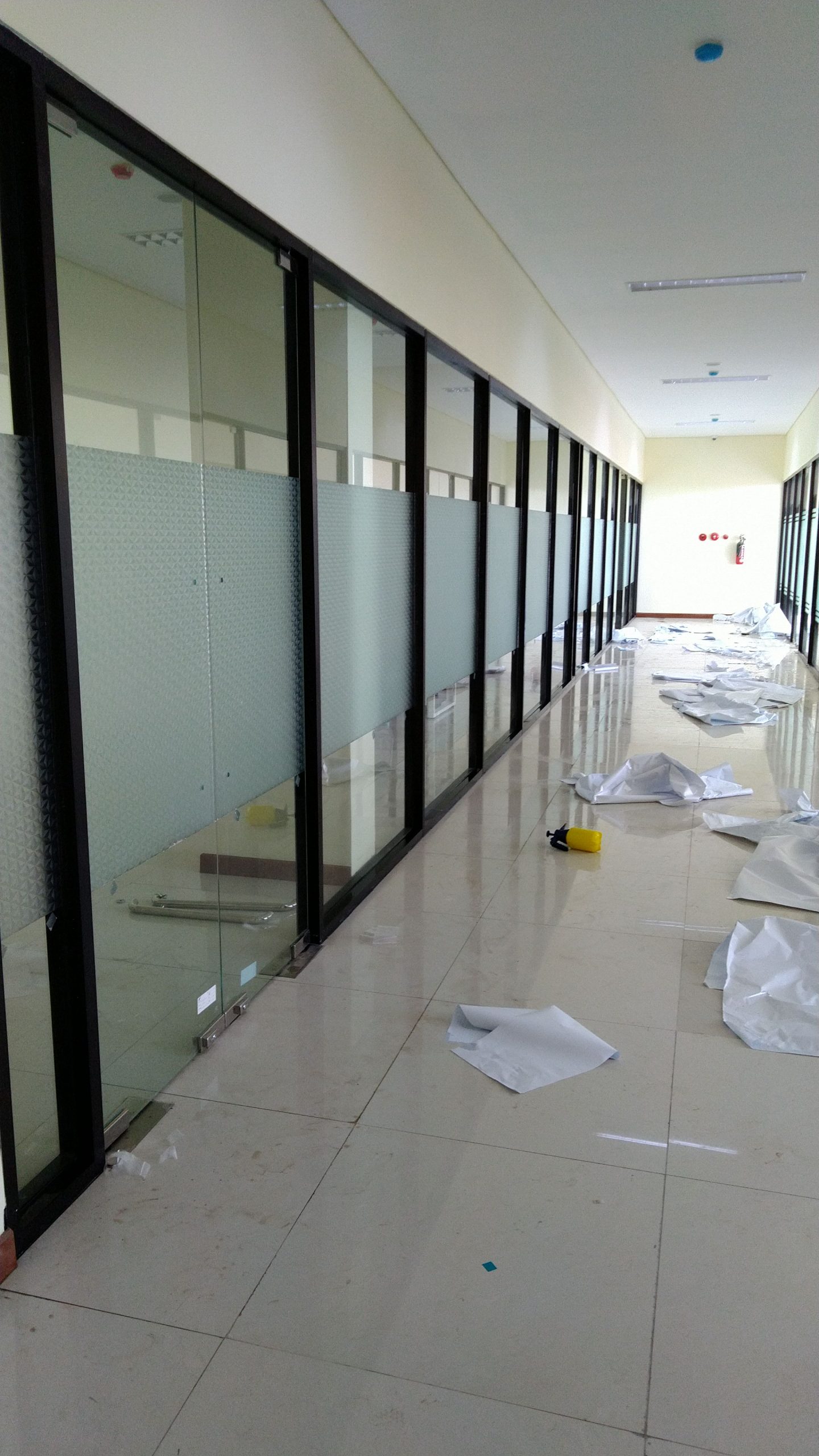 Stiker Kaca Sandblast / Stiker Kaca Blur - Jual & Pasang Stiker Kaca ...